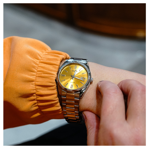 CASIO Unisex MTP Vintage Analogue Watch | Orange/Silver MTP-1302PD-9AV